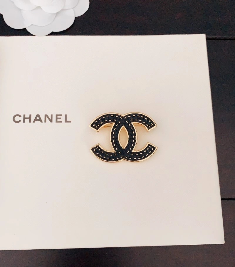 Brand-original Chanel Brooches