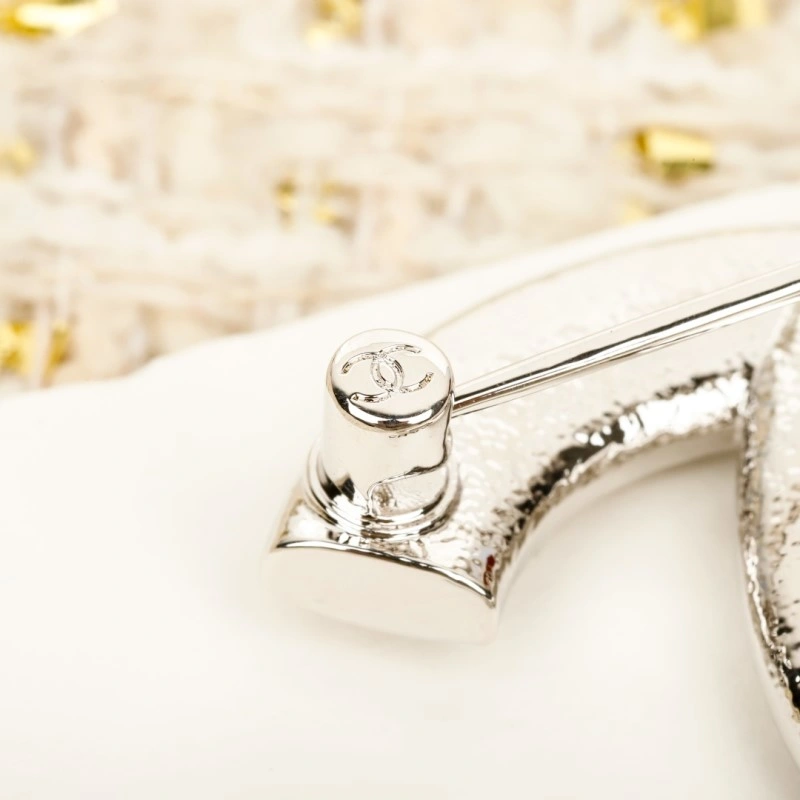 Bargain Chanel Brooches