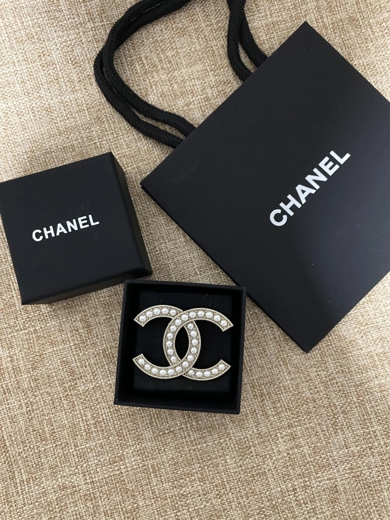 Bargain Chanel Brooches