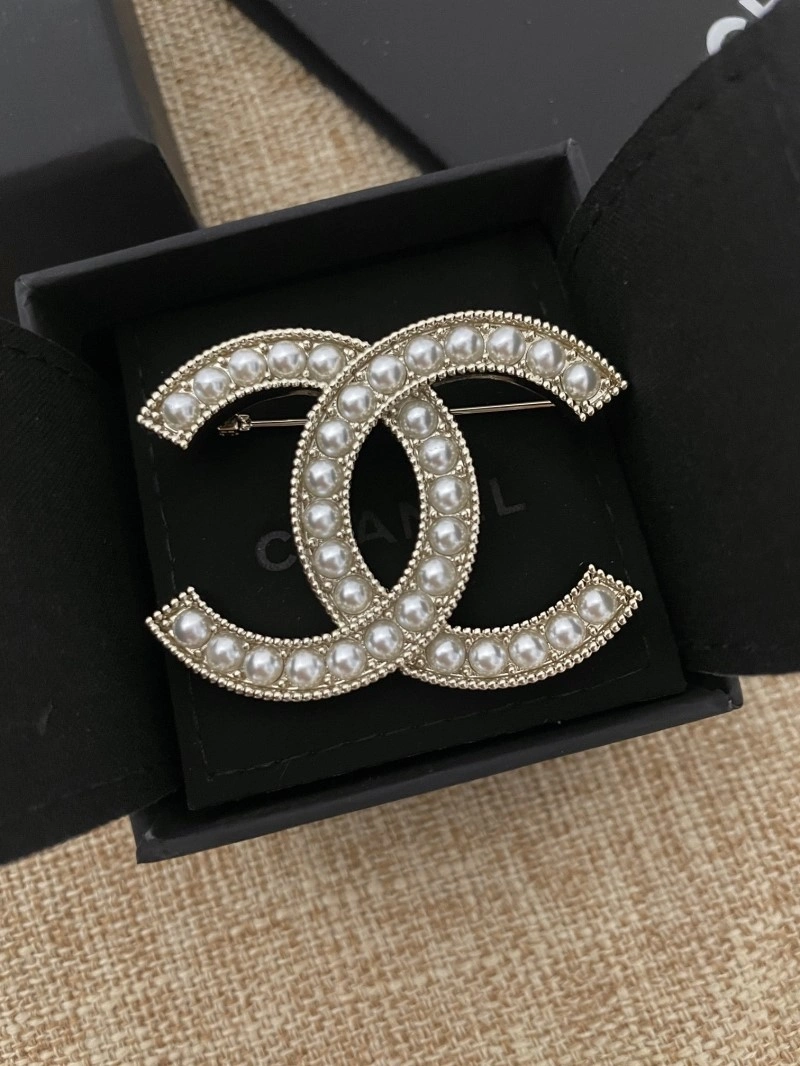 Bargain Chanel Brooches