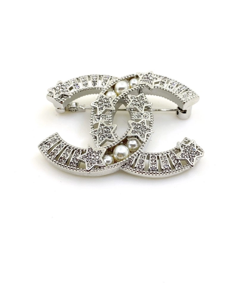 Low-cost Chanel Brooches