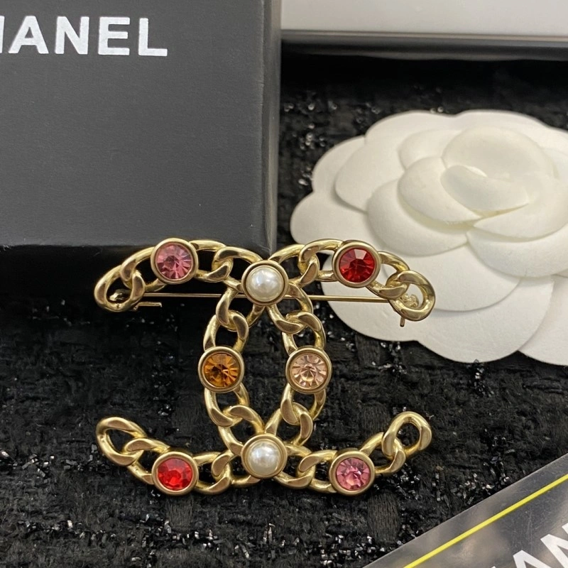 Low-cost Chanel Brooches