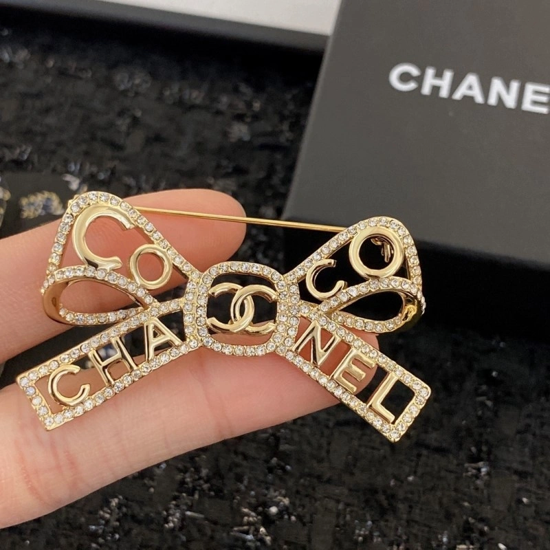 High fidelity Chanel Brooches