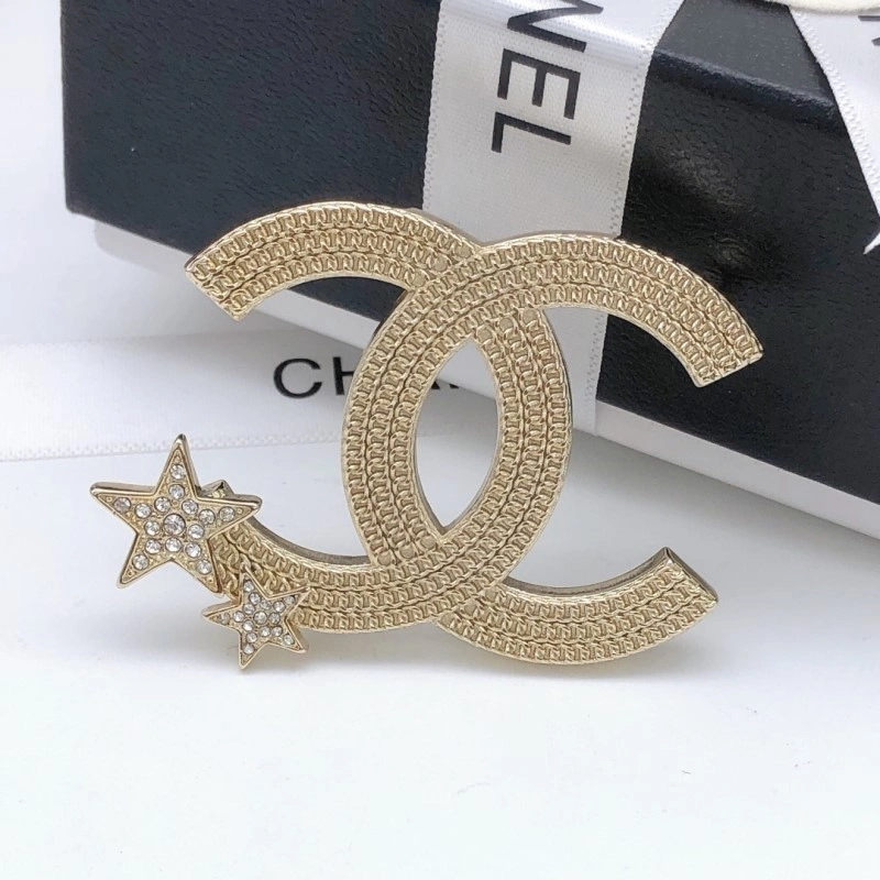 Top match Chanel Brooches