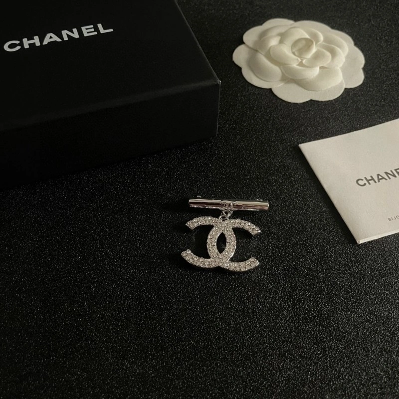 High fidelity Chanel Brooches
