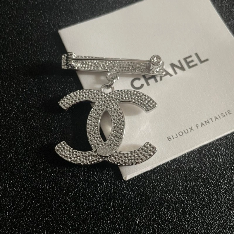 High fidelity Chanel Brooches