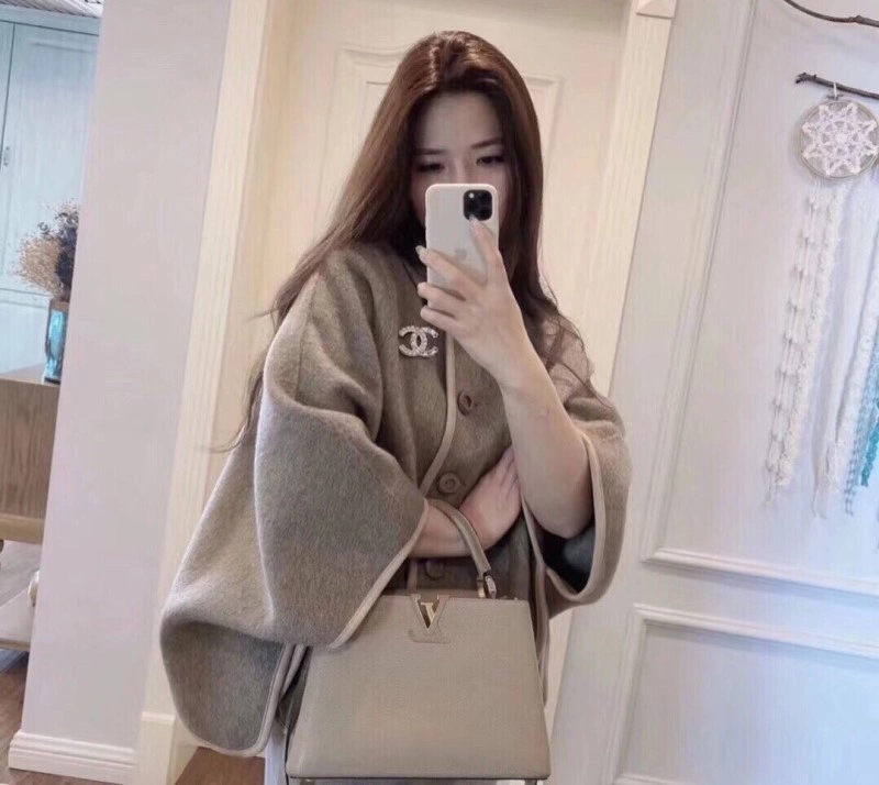 Top match Chanel Brooches