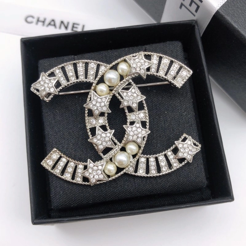 Top match Chanel Brooches