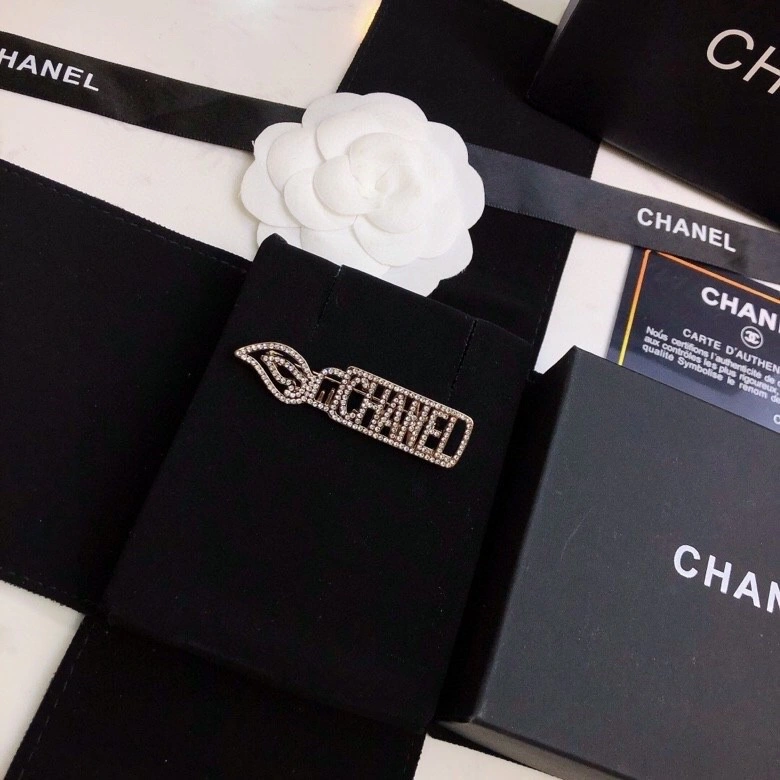 Bargain Chanel Brooches