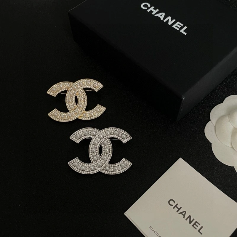 High fidelity Chanel Brooches