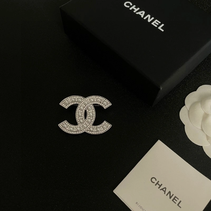 High fidelity Chanel Brooches