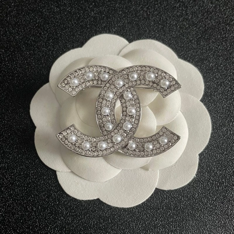 High fidelity Chanel Brooches