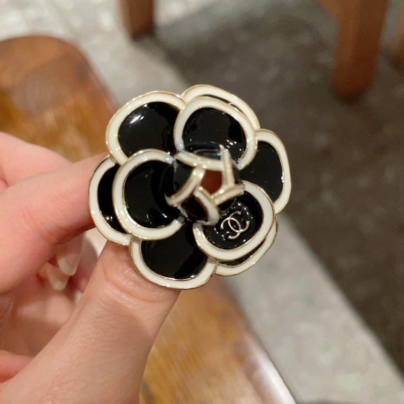 Low-cost Chanel Brooches