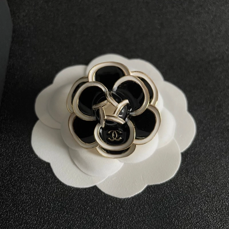 Low-cost Chanel Brooches