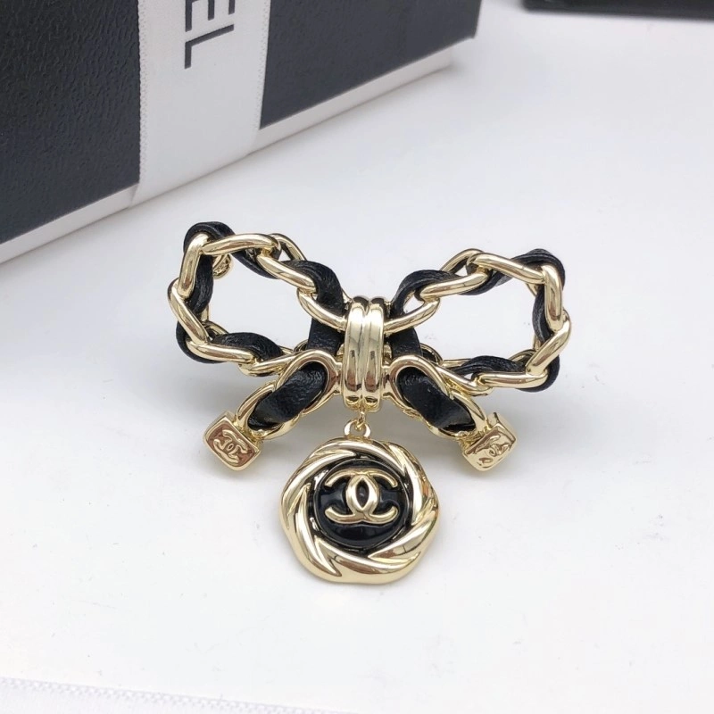 Low-cost Chanel Brooches