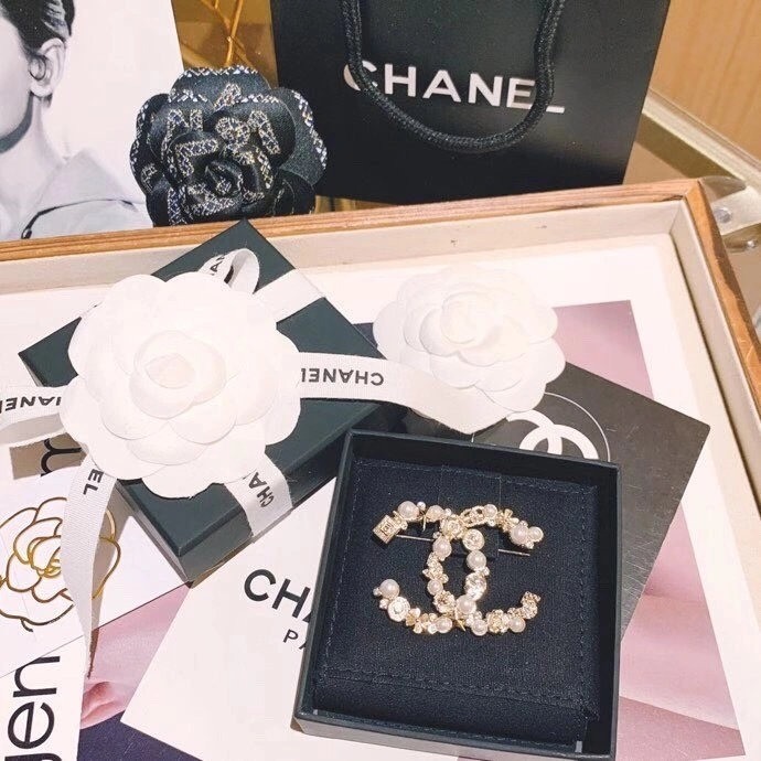 Economical Chanel Brooches