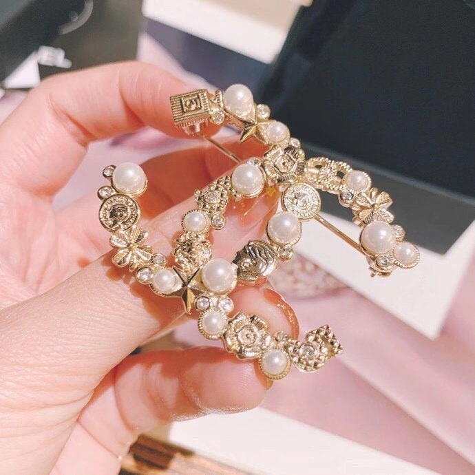 Economical Chanel Brooches