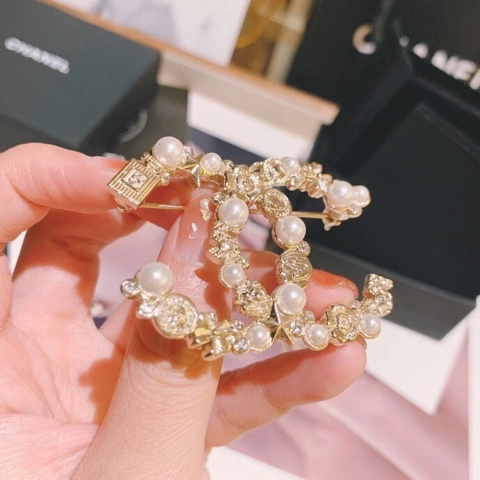 Economical Chanel Brooches