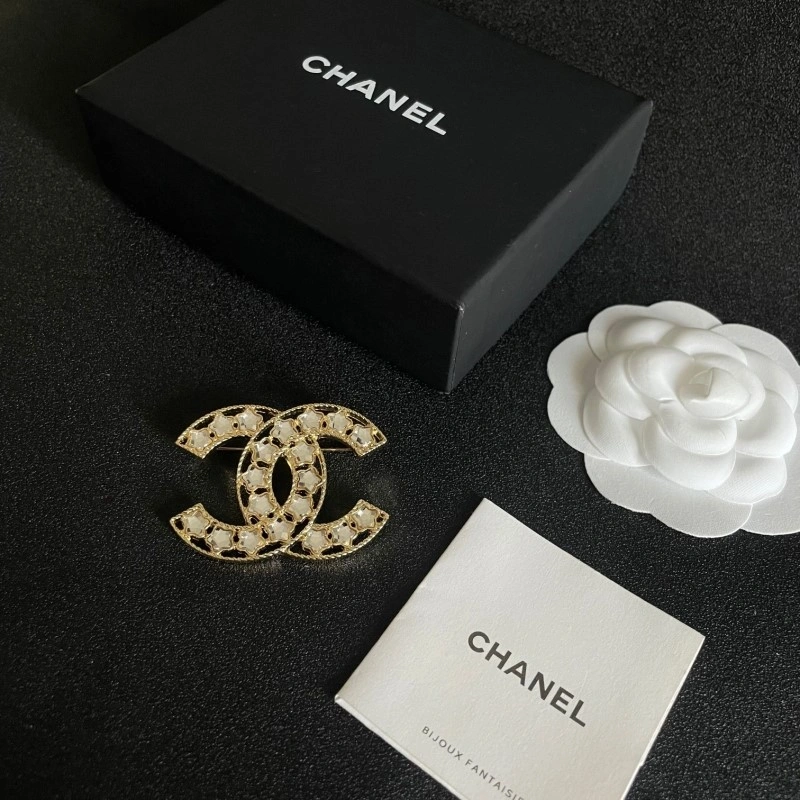High fidelity Chanel Brooches