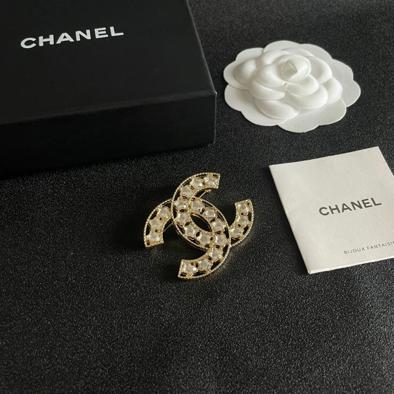 High fidelity Chanel Brooches
