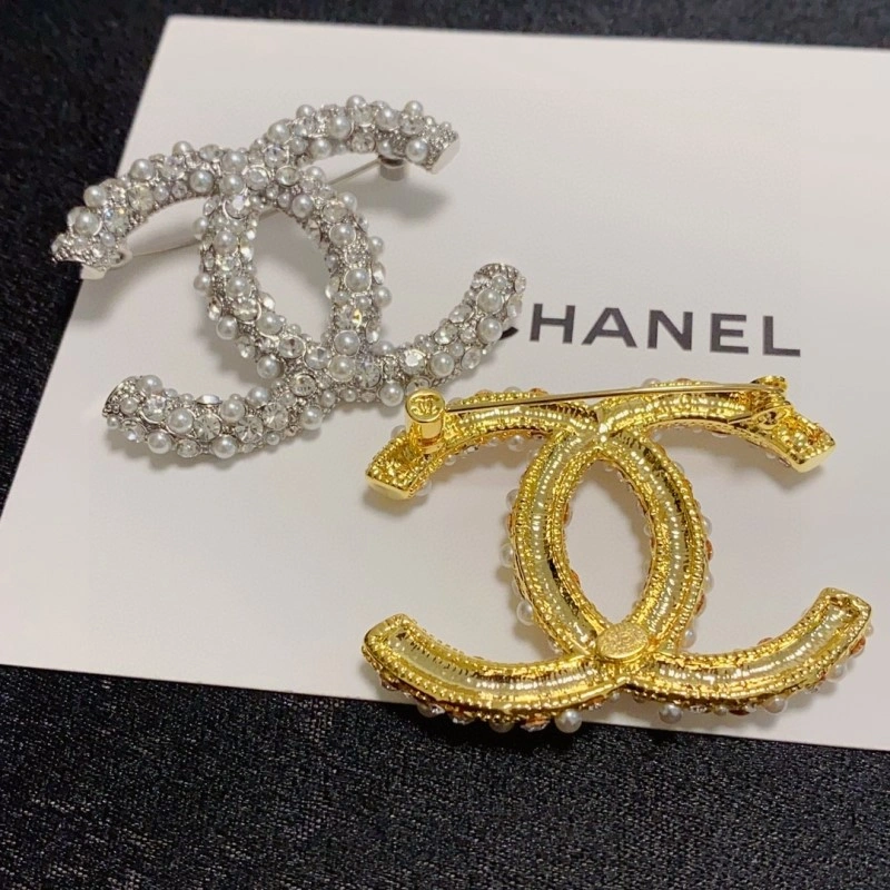 Accurate model Chanel Brooches