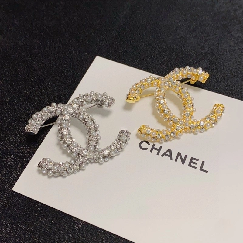 Accurate model Chanel Brooches