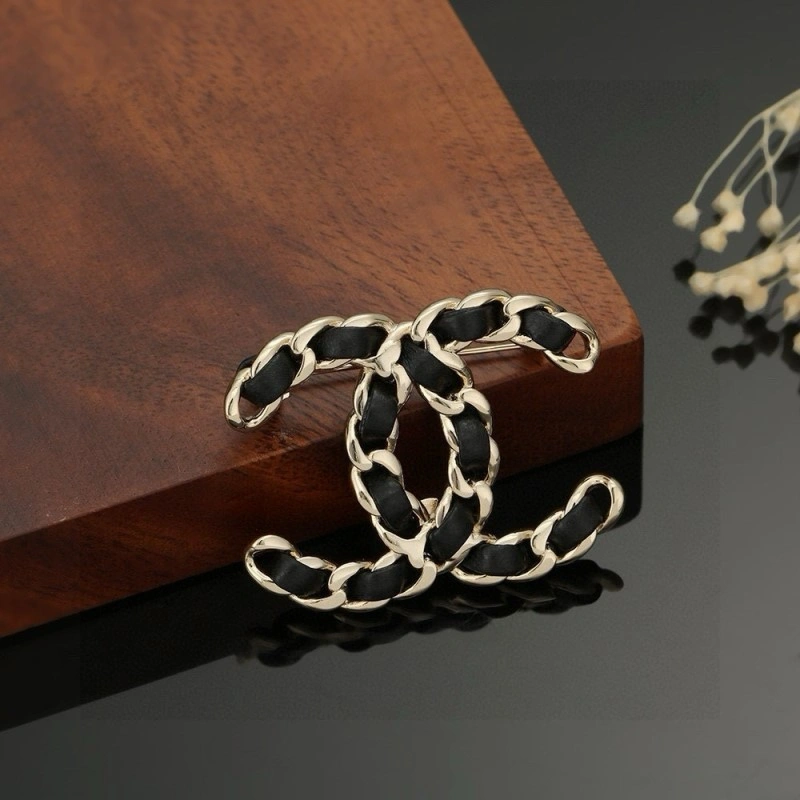 Accurate model Chanel Brooches