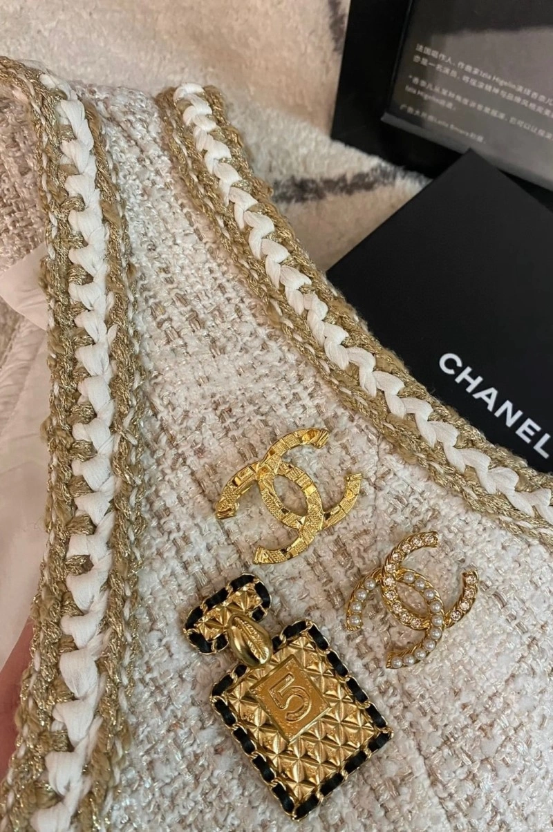 Factory-made Chanel Brooches