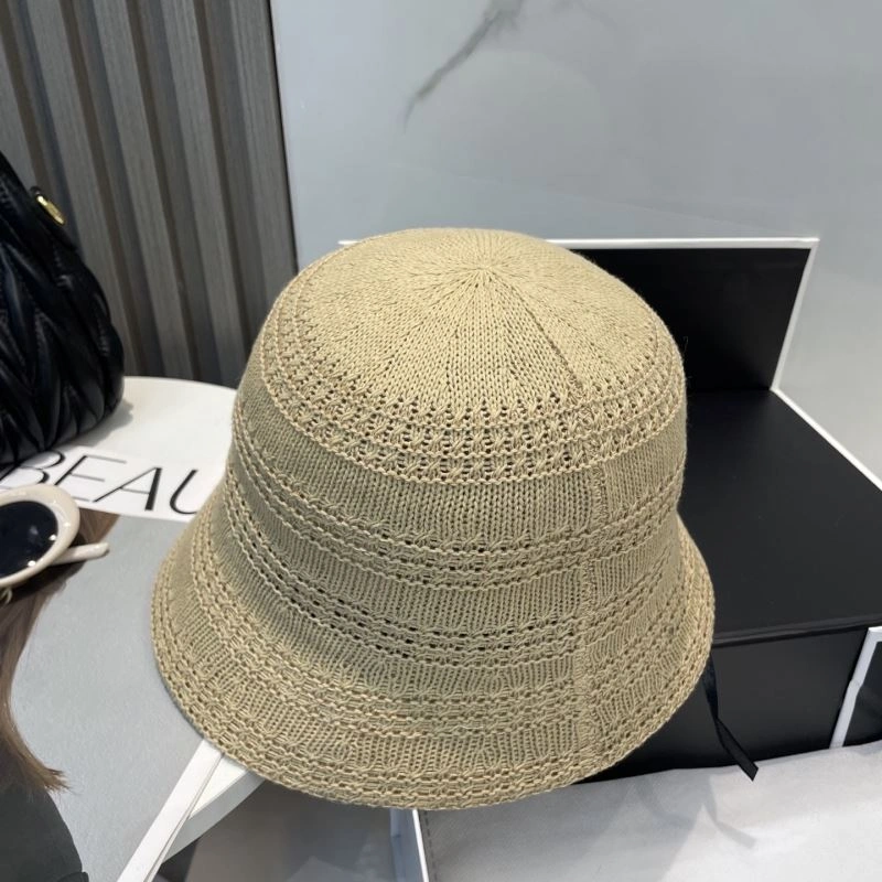 Top mirror Chanel Caps