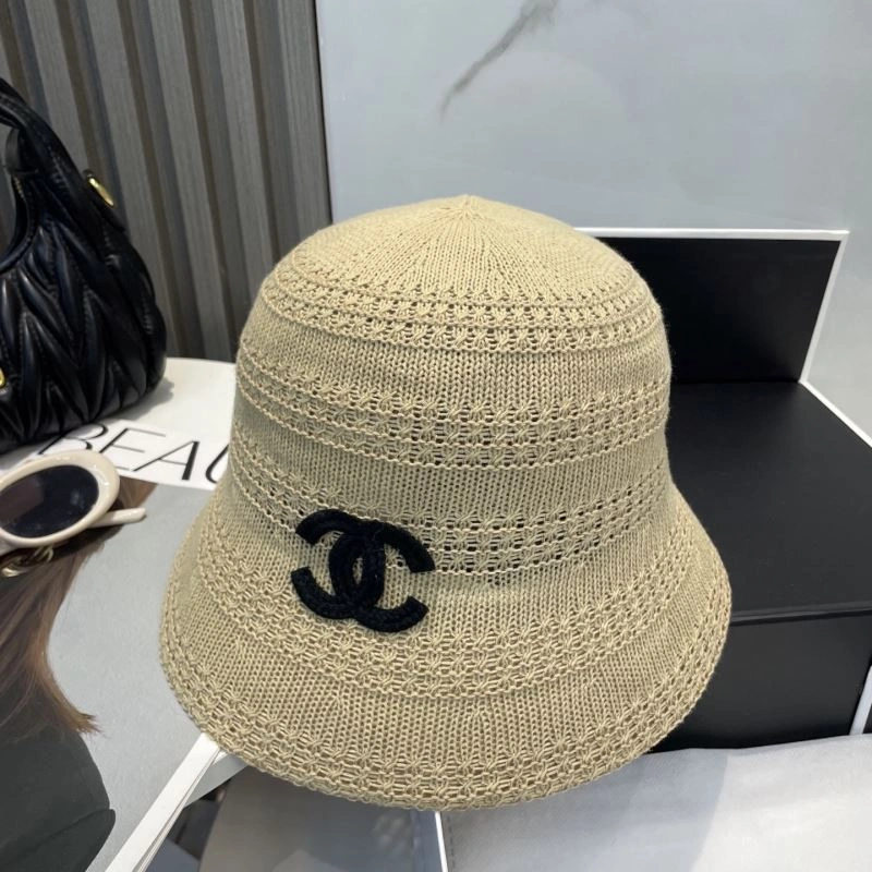 Top mirror Chanel Caps