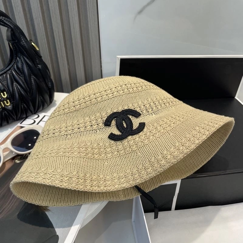 Top mirror Chanel Caps
