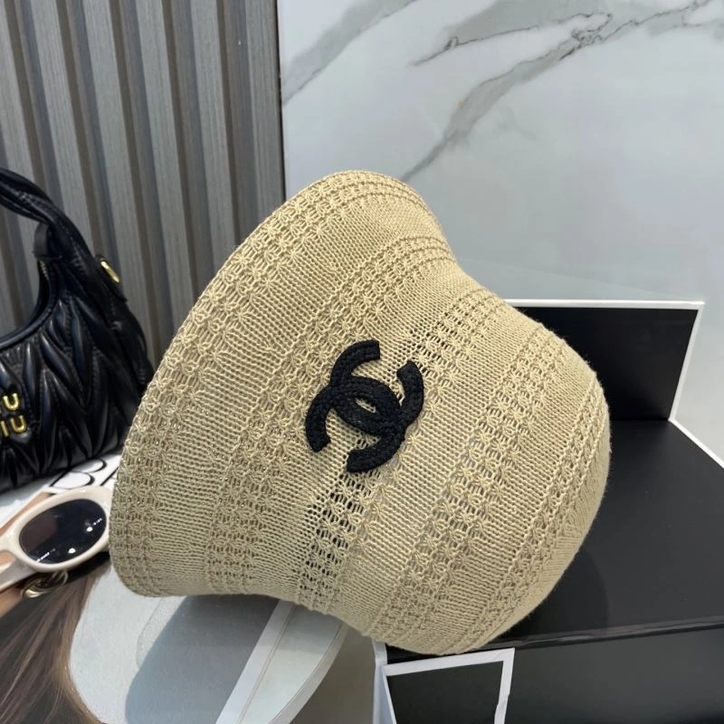 Top mirror Chanel Caps