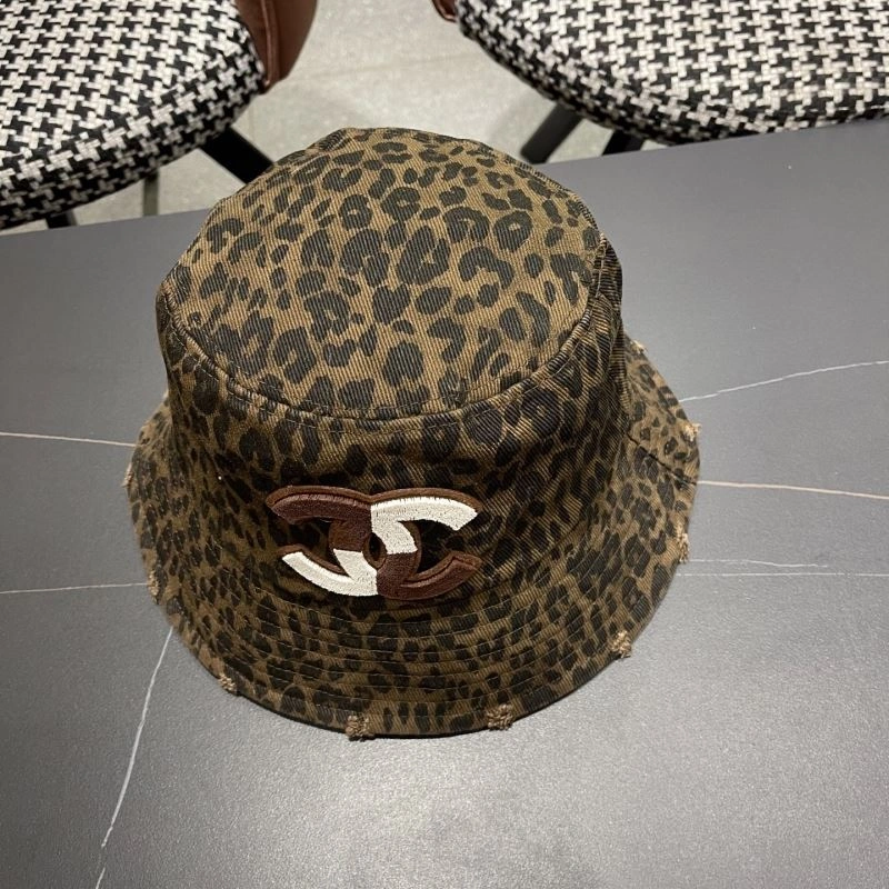 Top mirror Chanel Caps