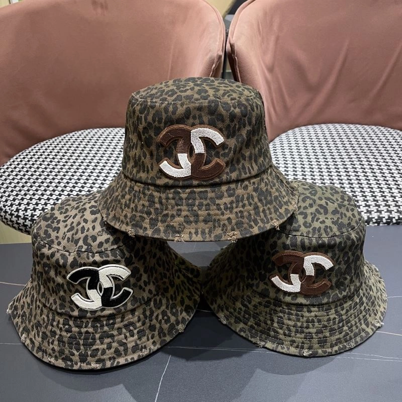 Top mirror Chanel Caps