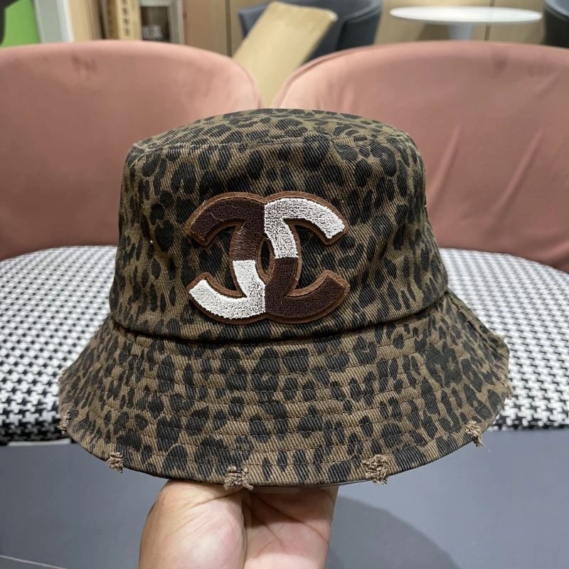 Top mirror Chanel Caps