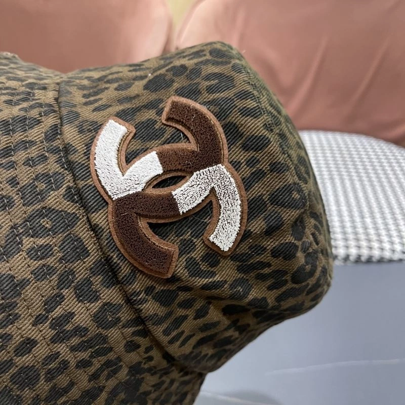 Top mirror Chanel Caps