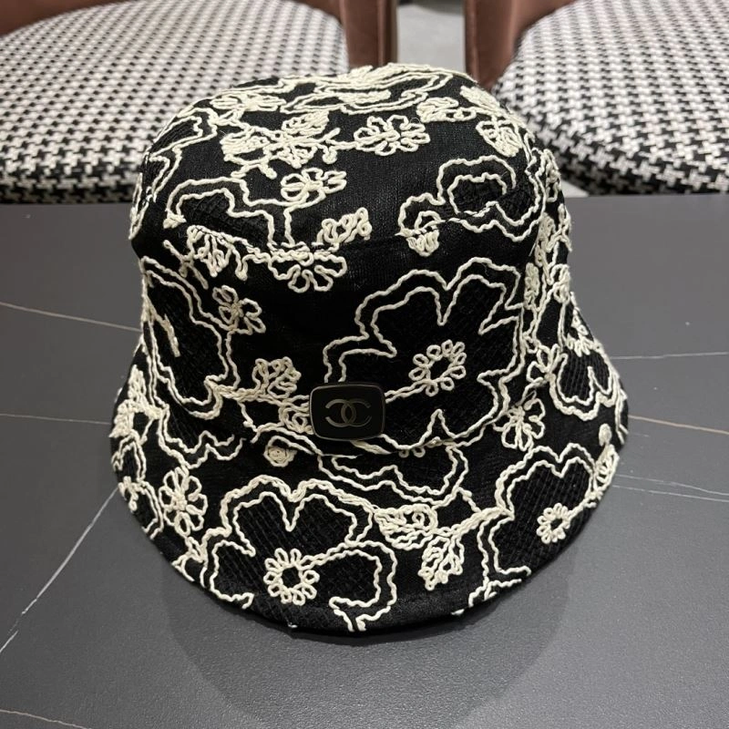 Top mirror Chanel Caps