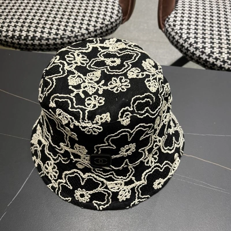 Top mirror Chanel Caps
