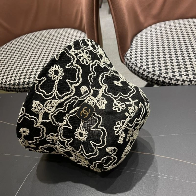 Top mirror Chanel Caps