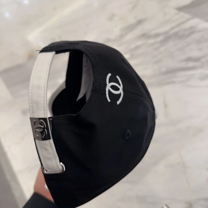 Top match Chanel Caps