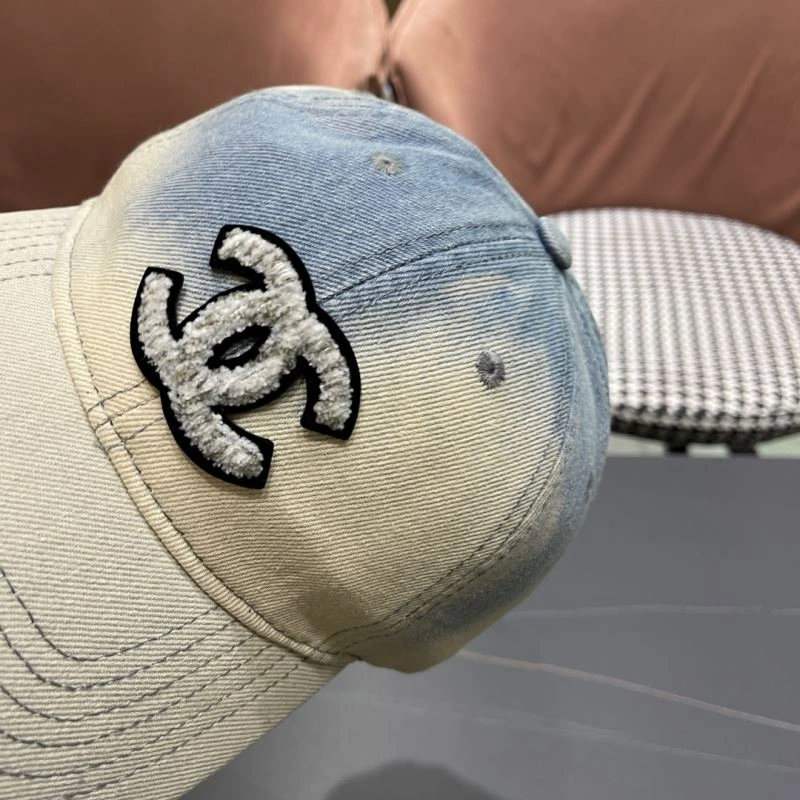 Top mirror Chanel Caps