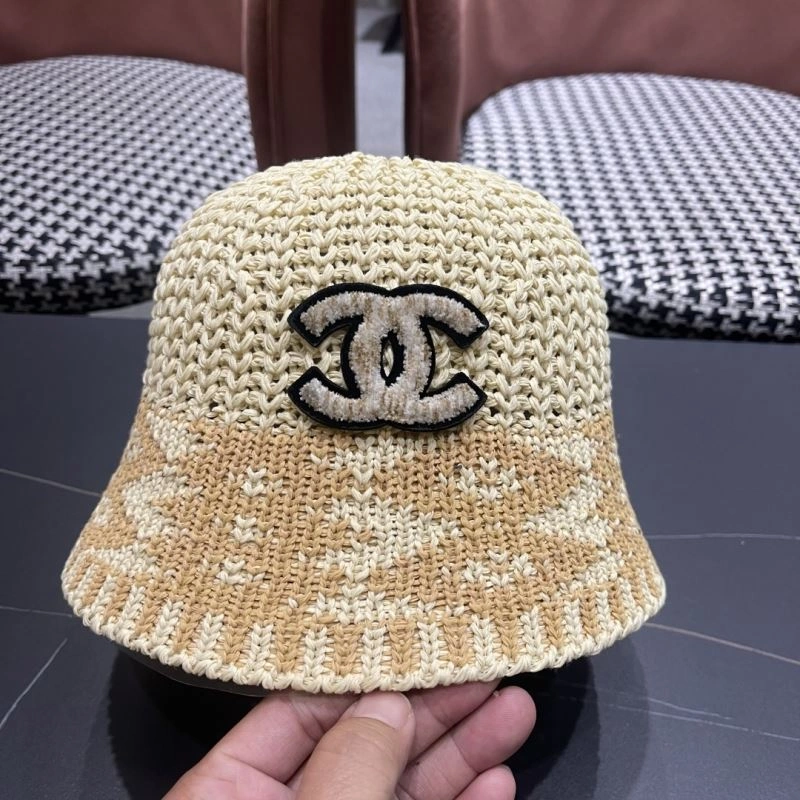 Top mirror Chanel Caps
