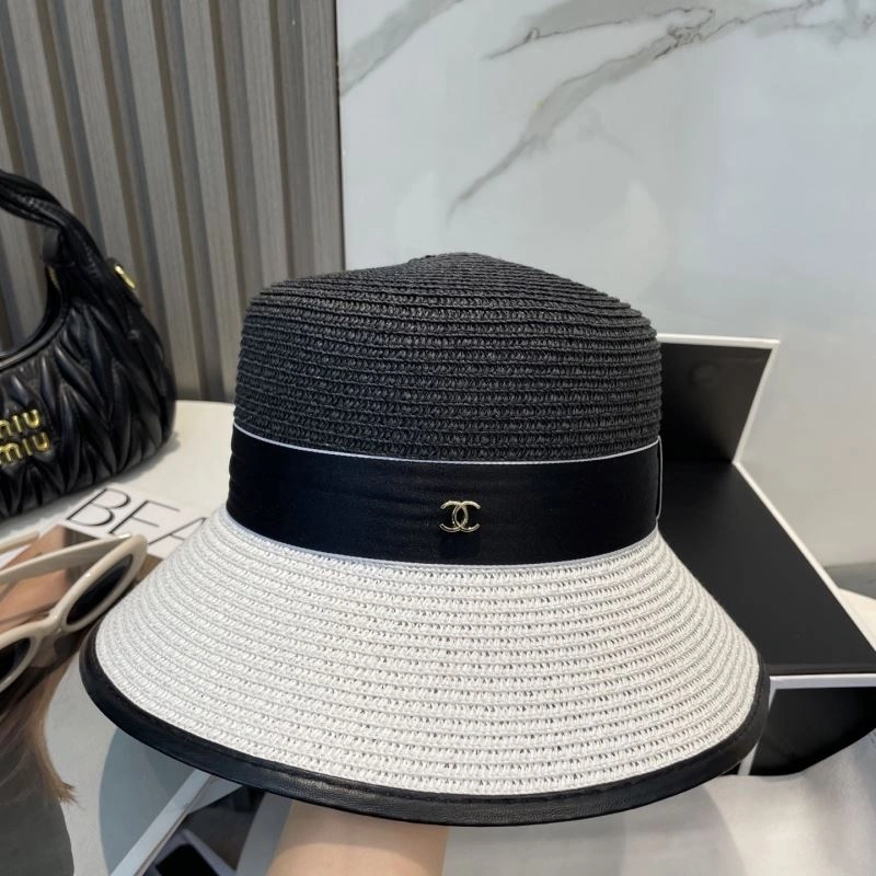 Top mirror Chanel Caps