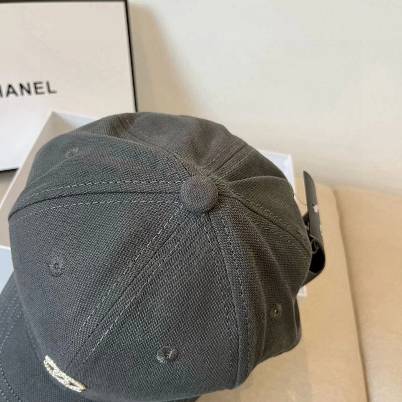 Top mirror Chanel Caps