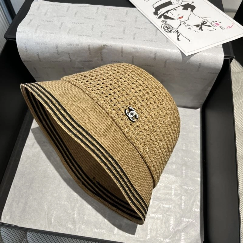 Top mirror Chanel Caps