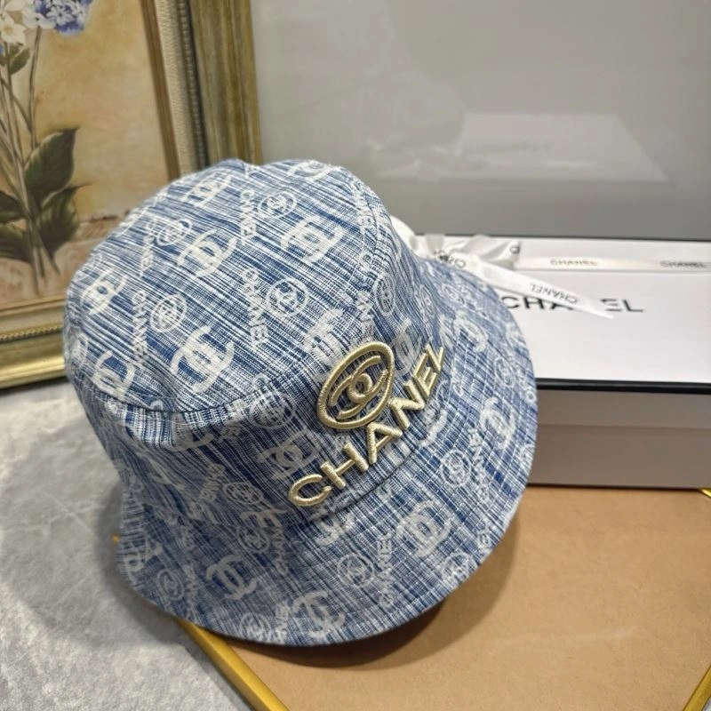 Top mirror Chanel Caps