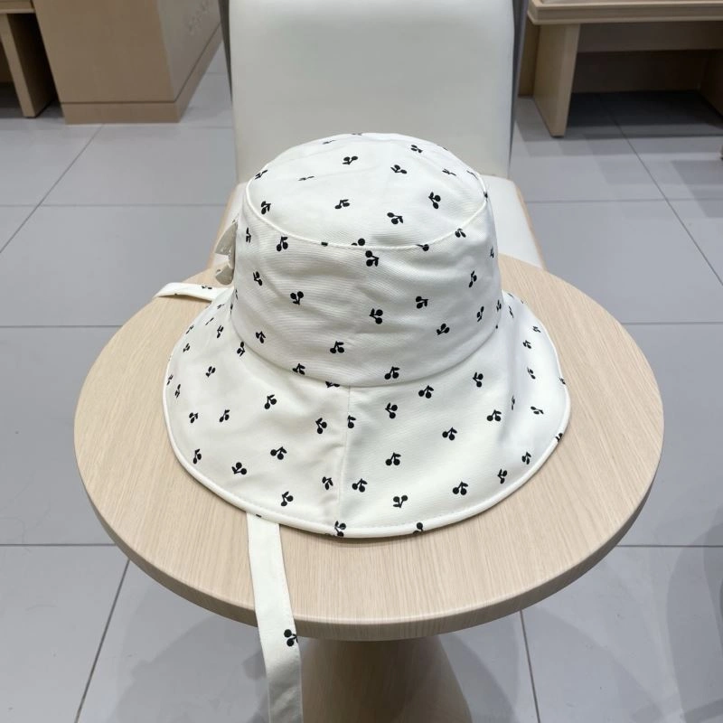 Top mirror Chanel Caps
