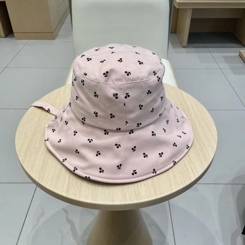 Top mirror Chanel Caps