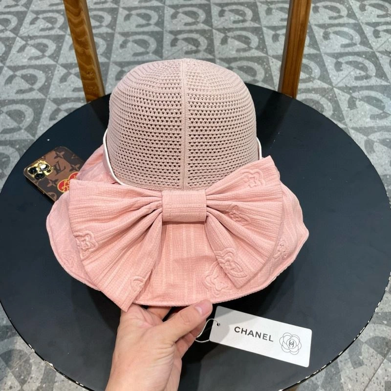 Top mirror Chanel Caps