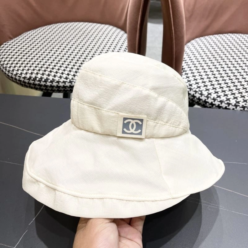 Top mirror Chanel Caps